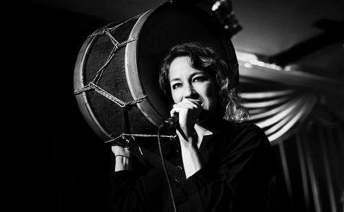 Karina Buhr, Clube dos Gatos, Mimi Rocha Convida e Freitas Filho são ...