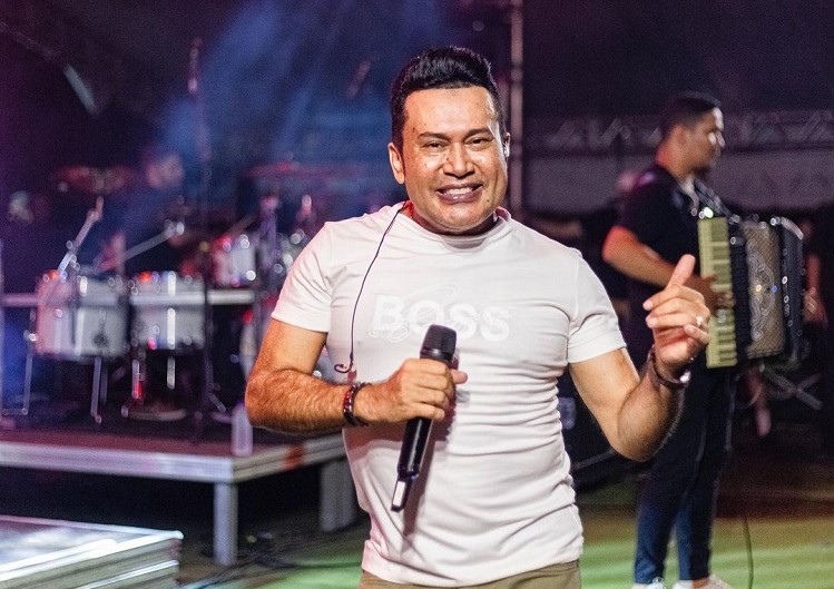 Zé Cantor faz show de gravação do EP visual “Forró de A a Zé”, em Fortaleza